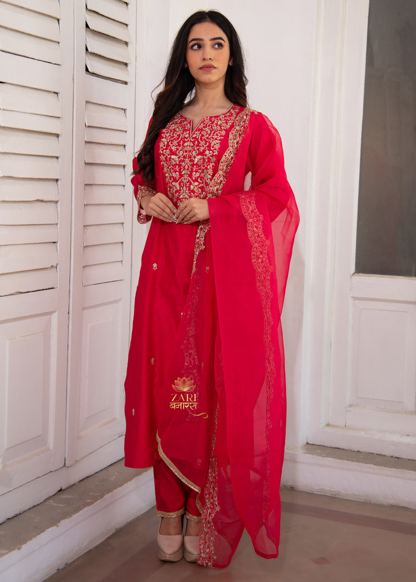 Raspberry Filigree Bloom Silk Suit-Set of 3 – Zari Banaras